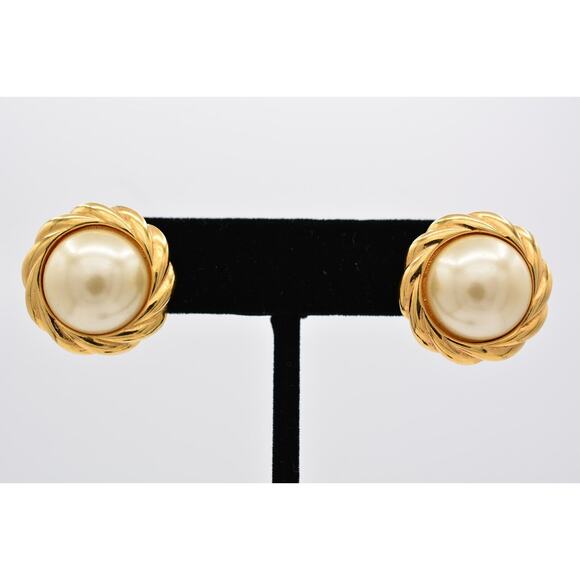 Kenneth Jay Lane | Jewelry | Kjl Vintage Pearl Earrings Gold Tone White ...